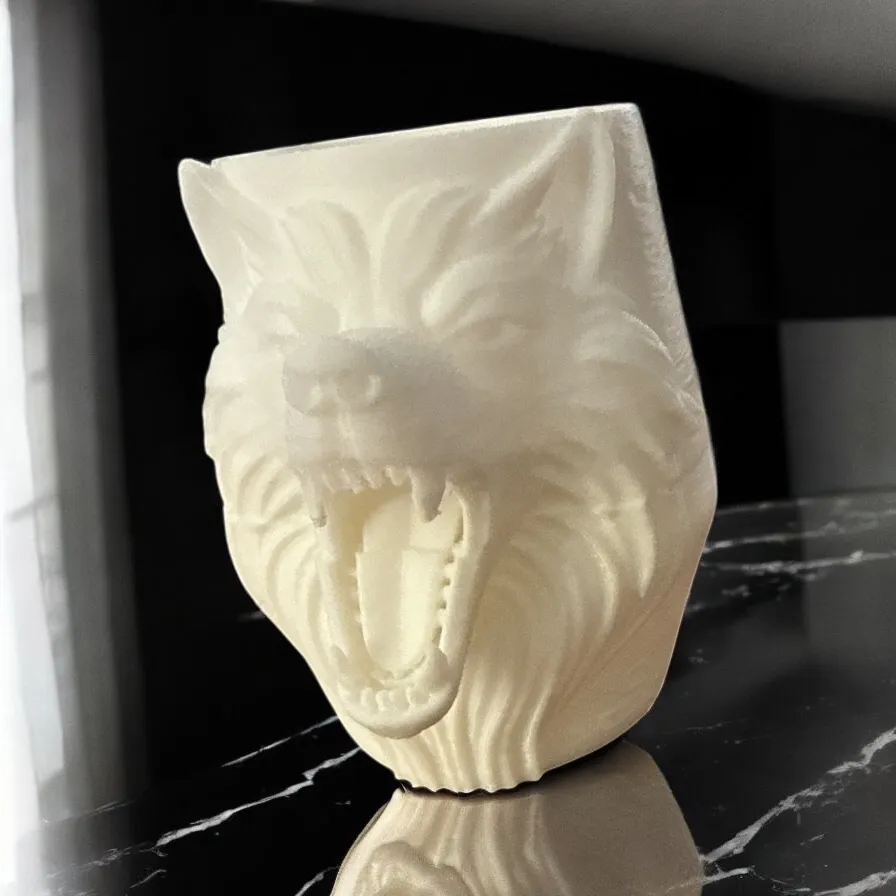 Vase Art – wild wolf pot for raw natural elegance by VASEE MakerWorld ...