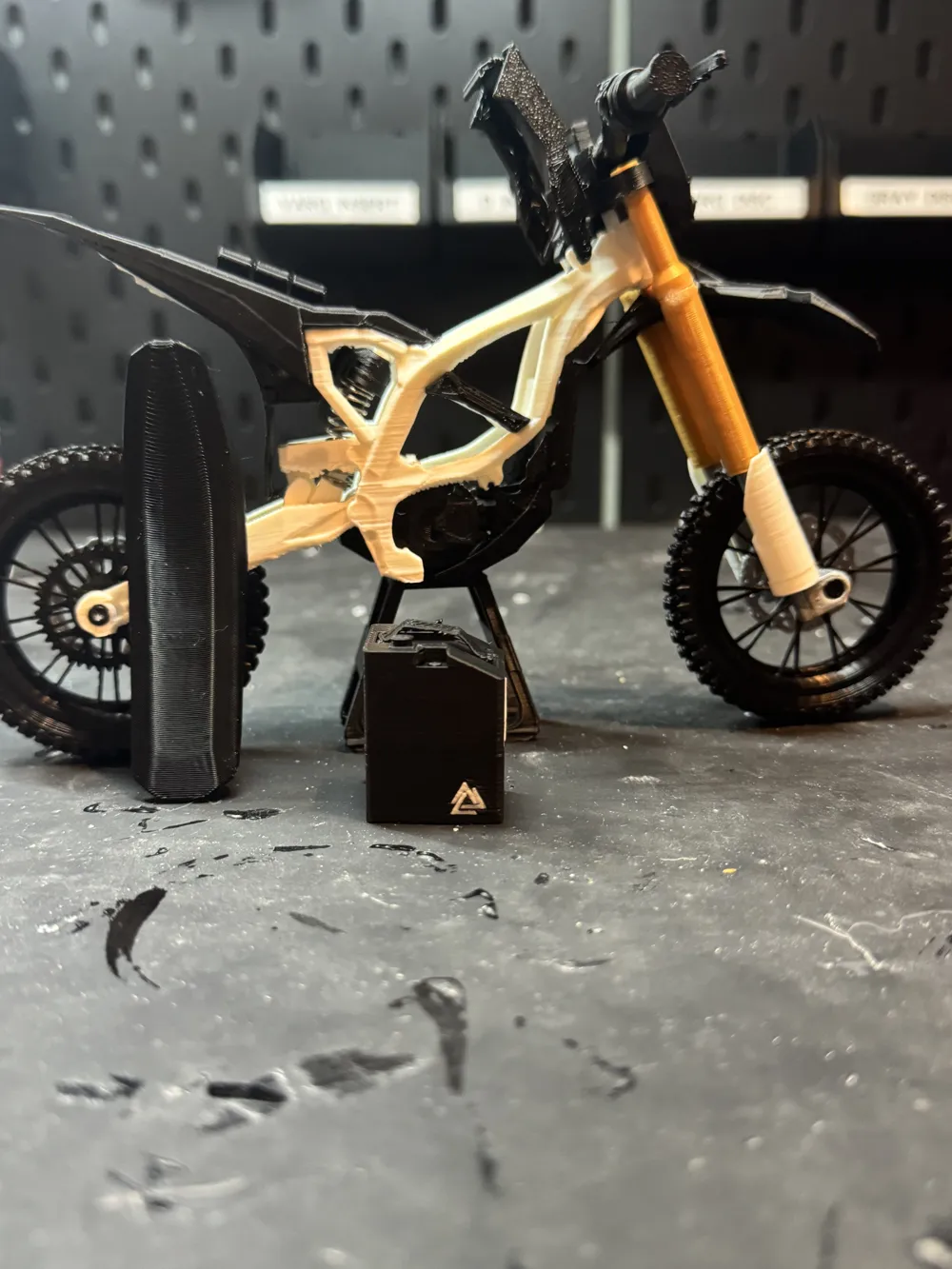 Mini Surron Ultra Bee Chi - Free 3D Print Model - MakerWorld