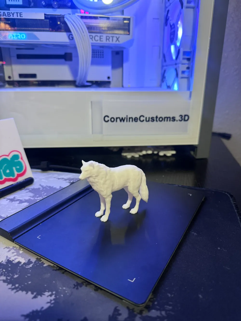 The Snowy Wolf - Free 3D Print Model - MakerWorld