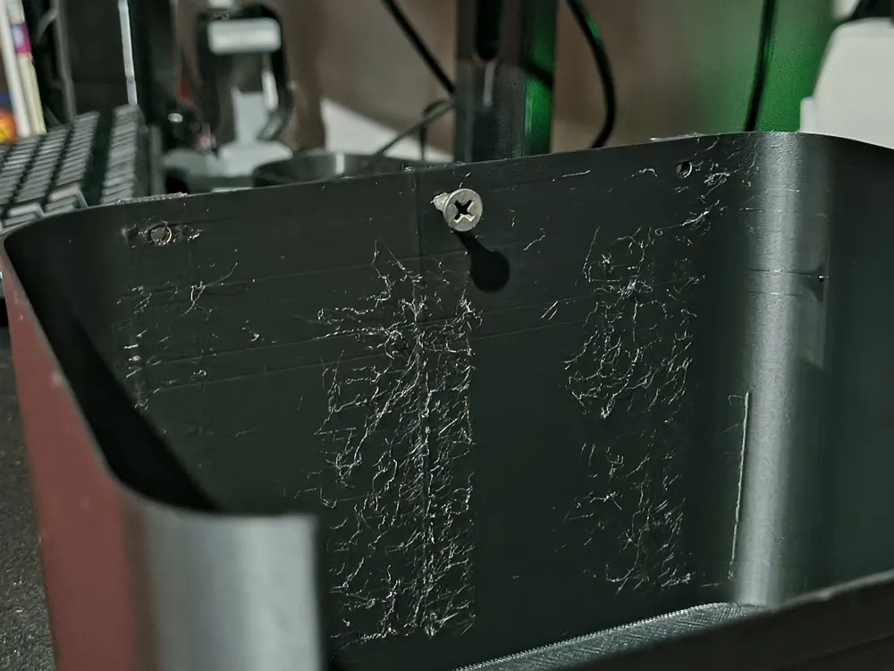 Untertisch-Behälter von Luis Sustaita MakerWorld: Kostenlose 3D-Modelle herunterladen