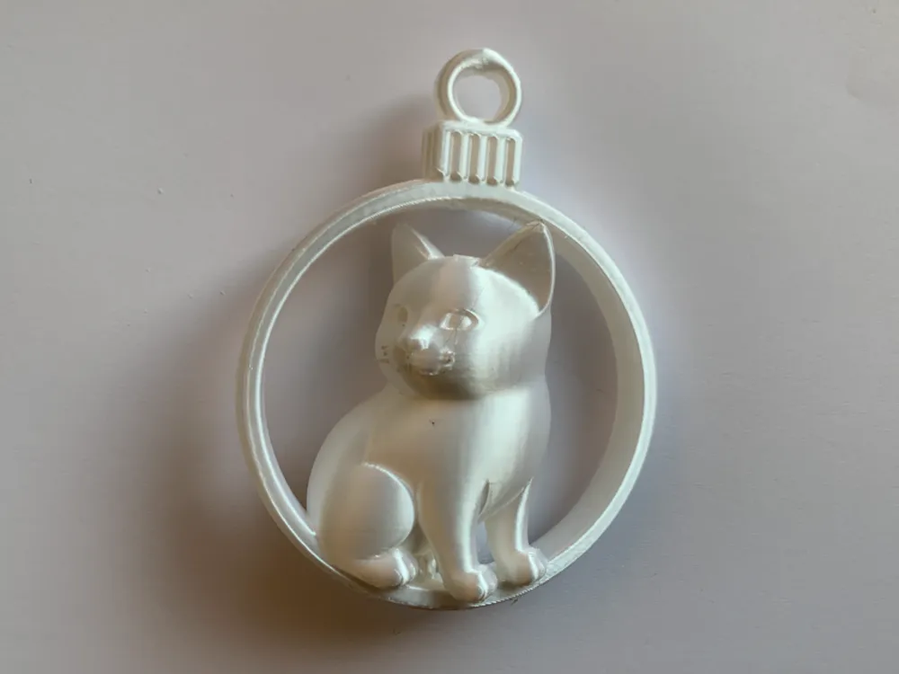Christmas tree bauble Cat - Free 3D Print Model - MakerWorld