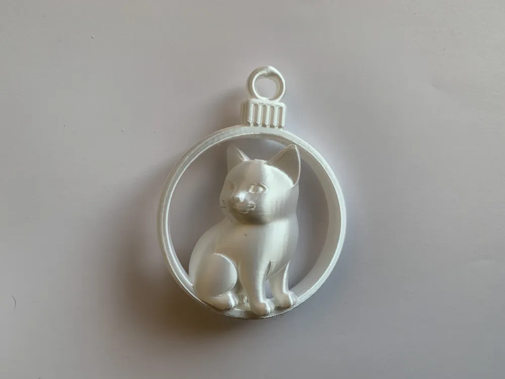 Christmas tree bauble Cat - Free 3D Print Model - MakerWorld