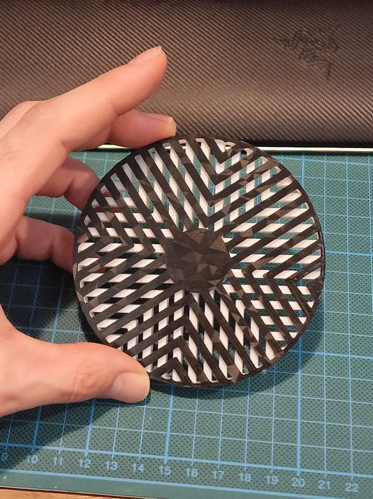 Trippy Spinning Coaster by cmykraftshop - MakerWorld