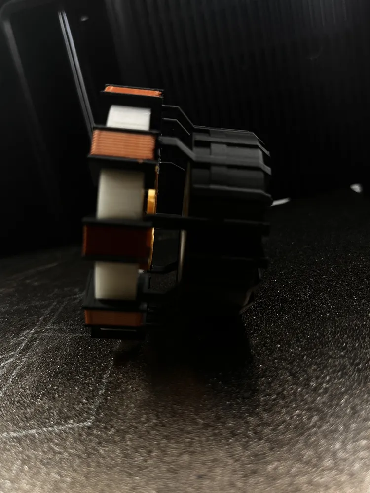 Reator de arco que brilha no escuro mk1 por Sebby MakerWorld: Baixe ...