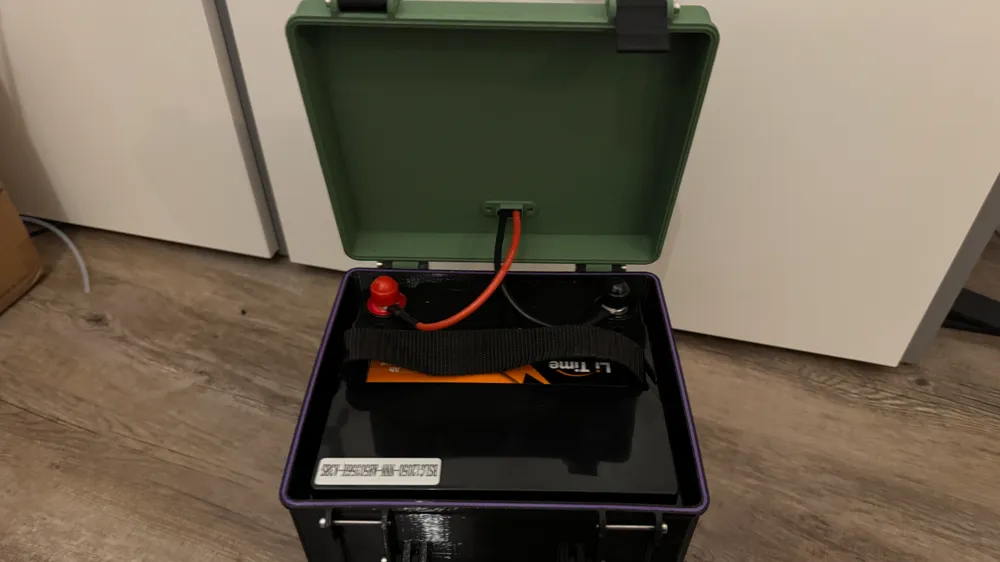 50ah lifepo4 battery box Remixed by Foxmckraut - MakerWorld