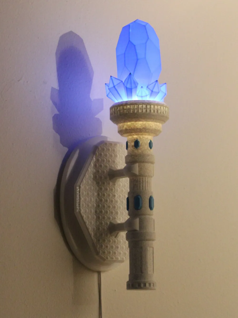 Crystal Torch Wall Light - Free 3D Print Model - MakerWorld