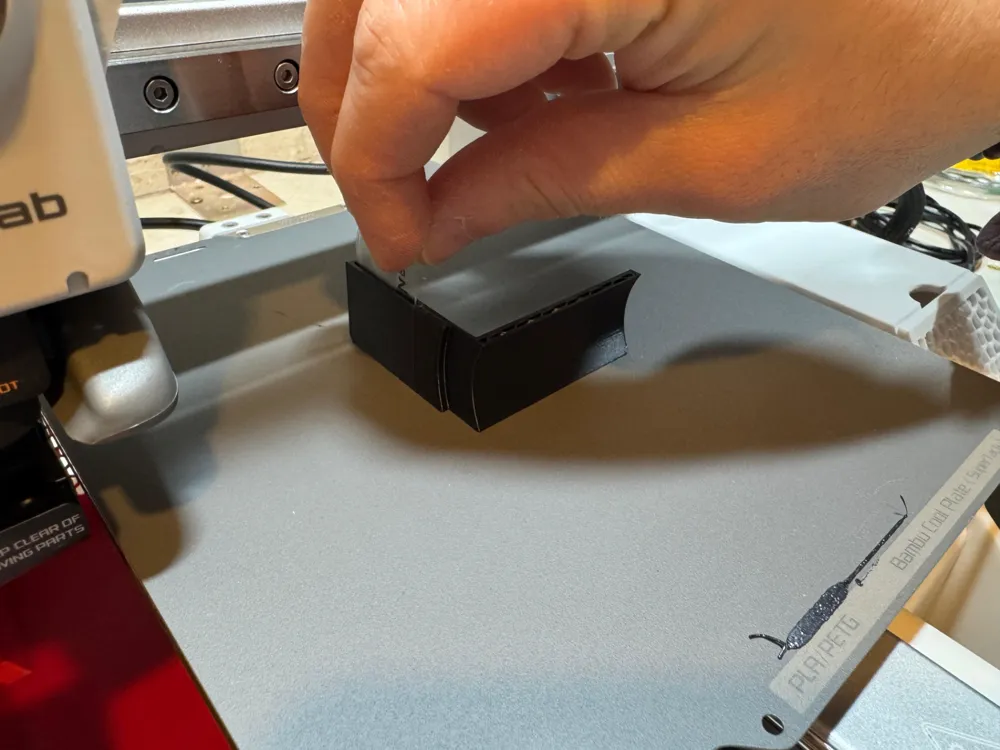 RFID Tag Holder by F3de - MakerWorld