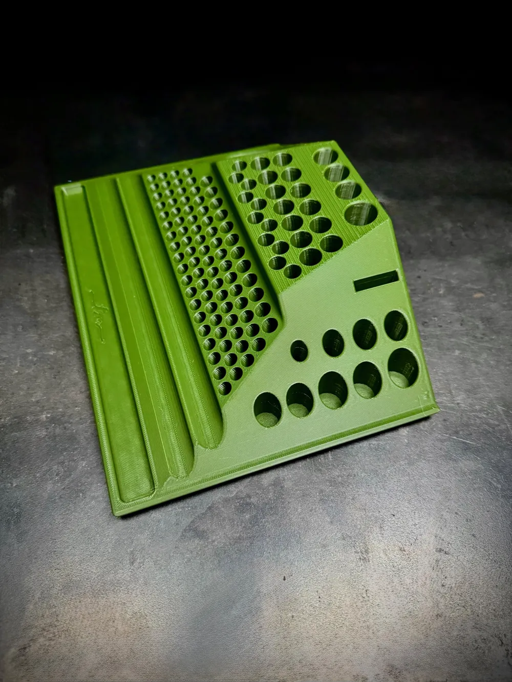 Pyramid Pro Tool Caddy by Tyler Made MakerWorld: Download Free 3D Models