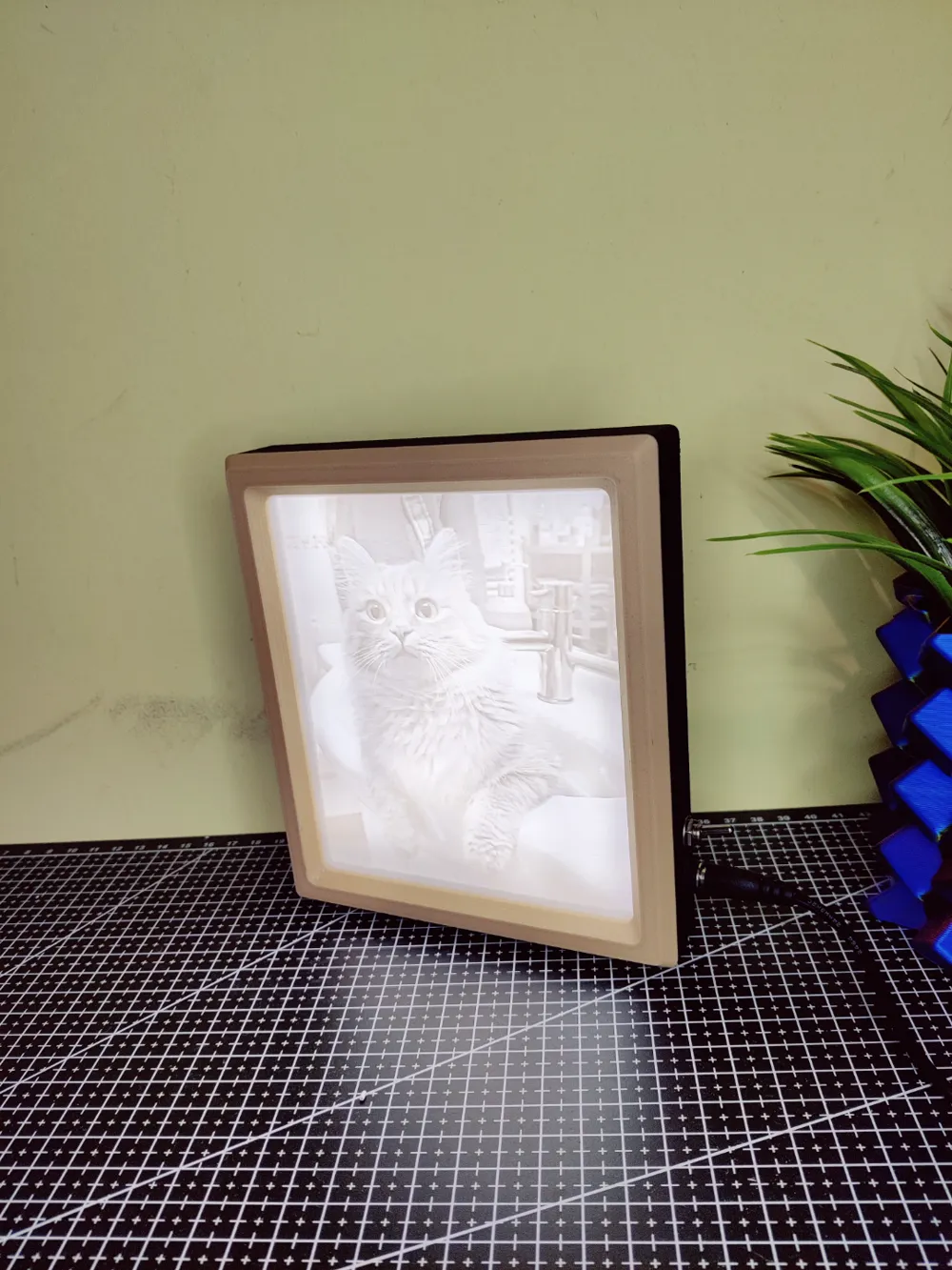 Lithophane Frame 130x150x7.5, with switch and connector by Anlo3d ...