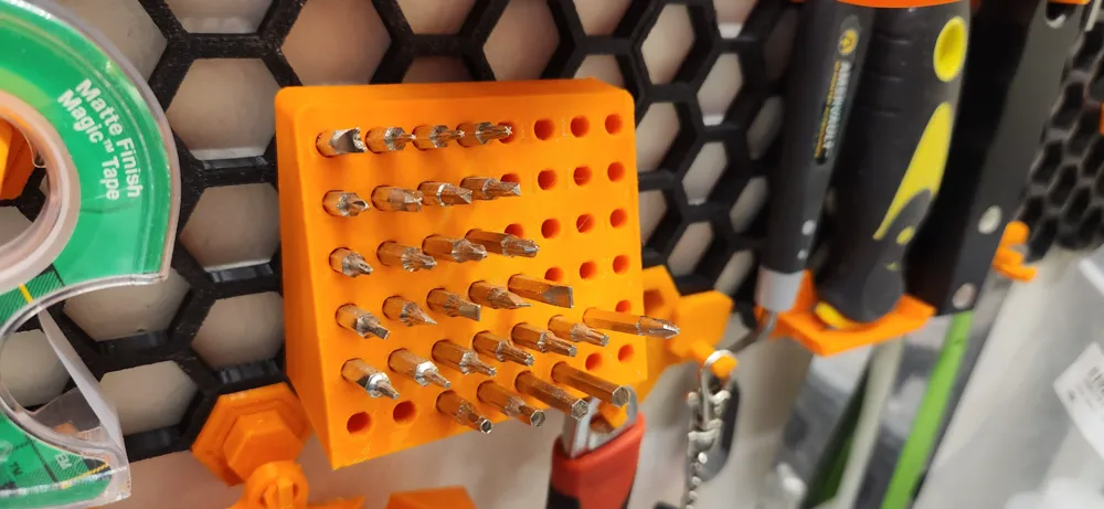 4mm bit holder for honeycomb wall Remixed by Brandido02 - MakerWorld