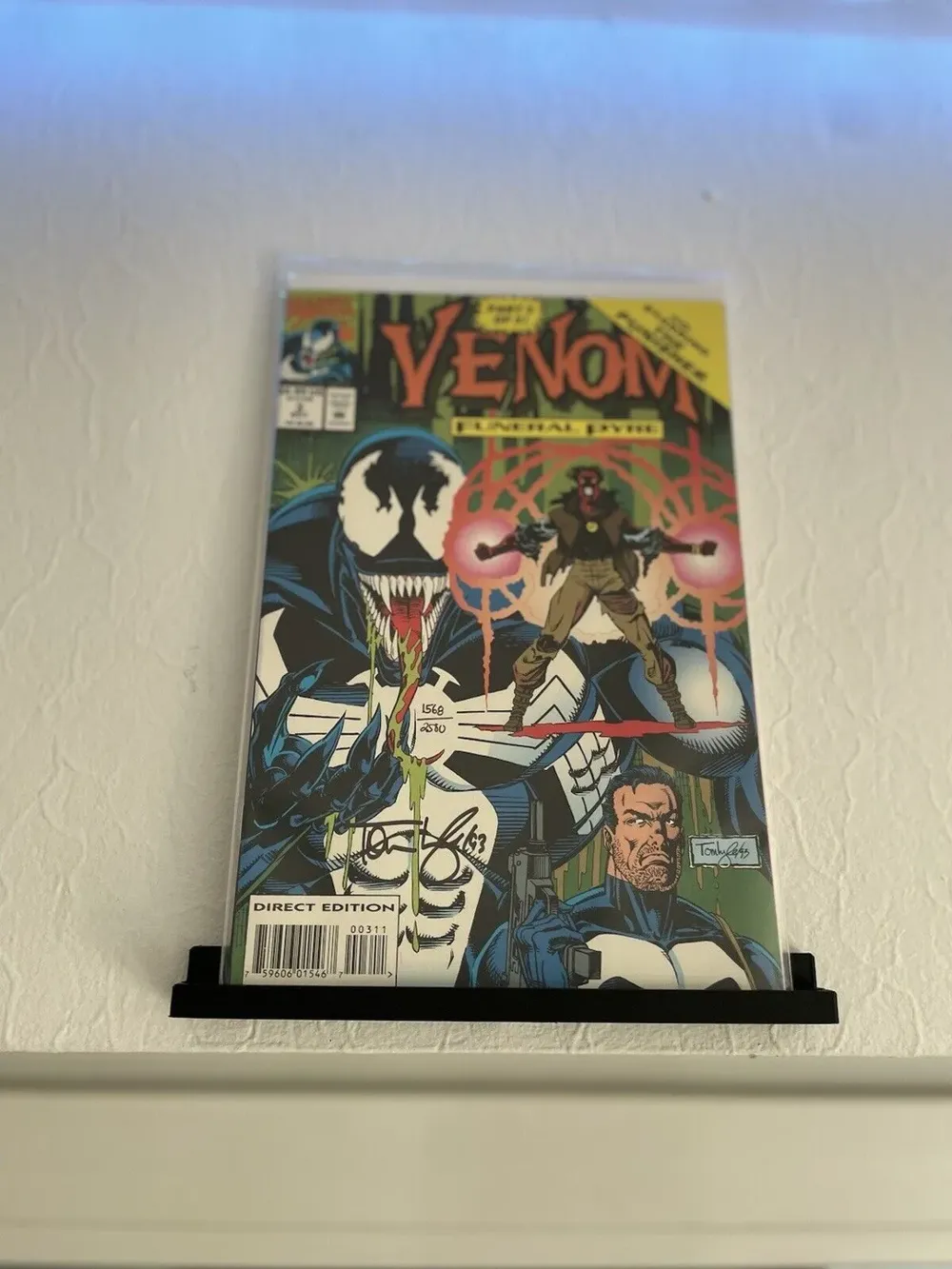 Comic holder wall by Landvoigt - MakerWorld