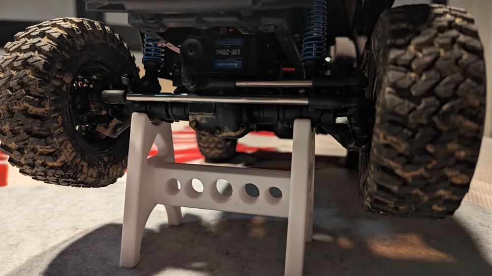 RC Crawler Stand 1/10 Scale by SPM - MakerWorld