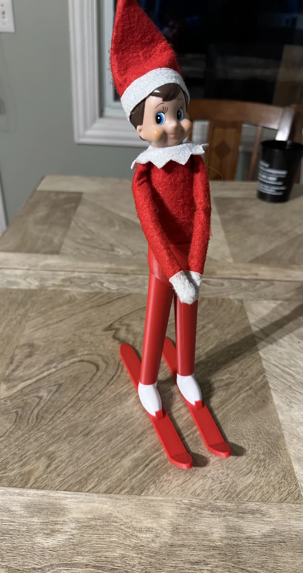 Elf on the shelf legs stand – Kostenloses 3D-Druckmodell – MakerWorld