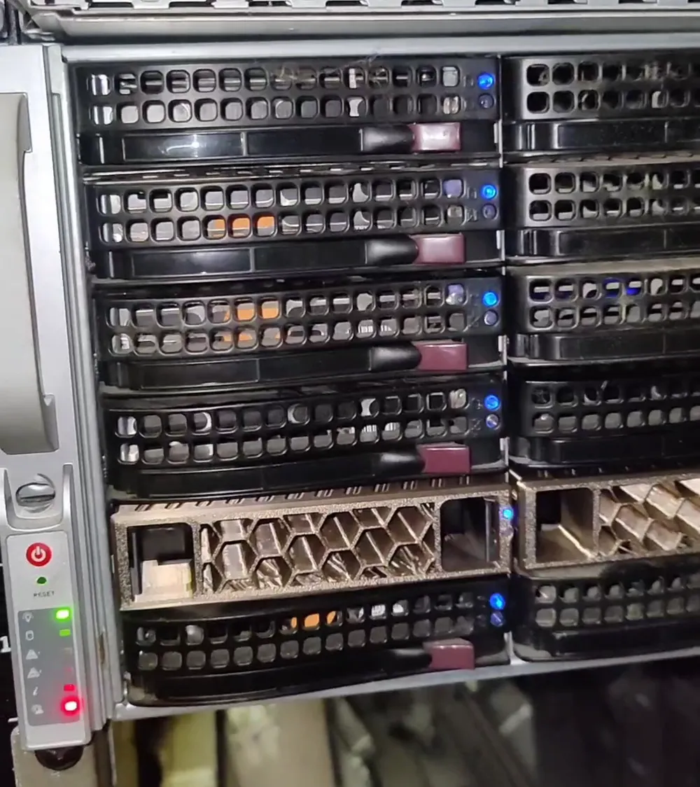 Tool-less 3.5" HDD Caddy for Supermicro Servers by Dopins - MakerWorld