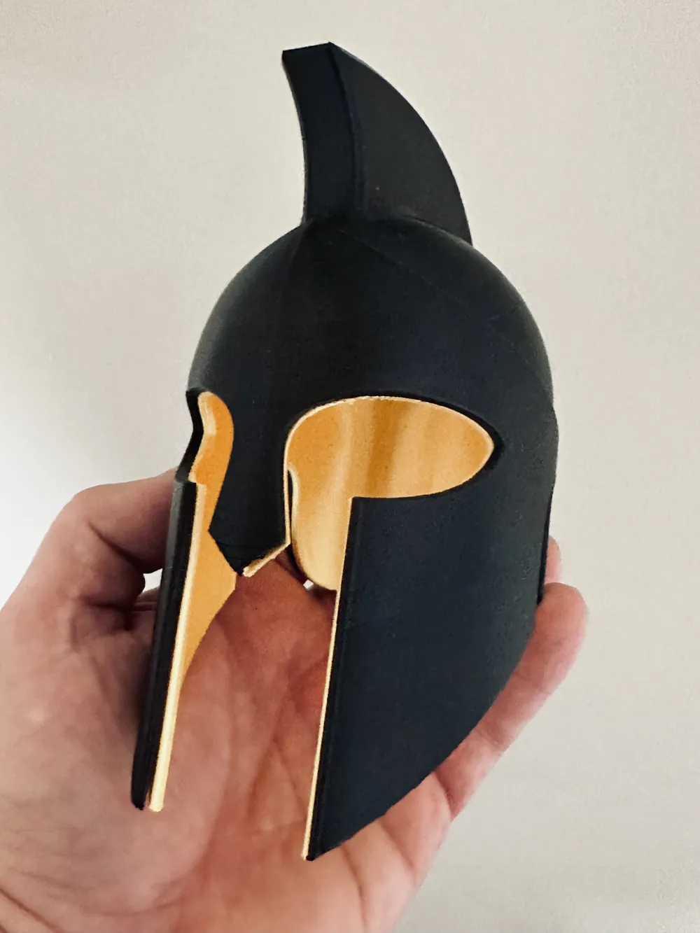 Casque des Ténèbres - Mythologie Grecque par Super SixTwo MakerWorld ...