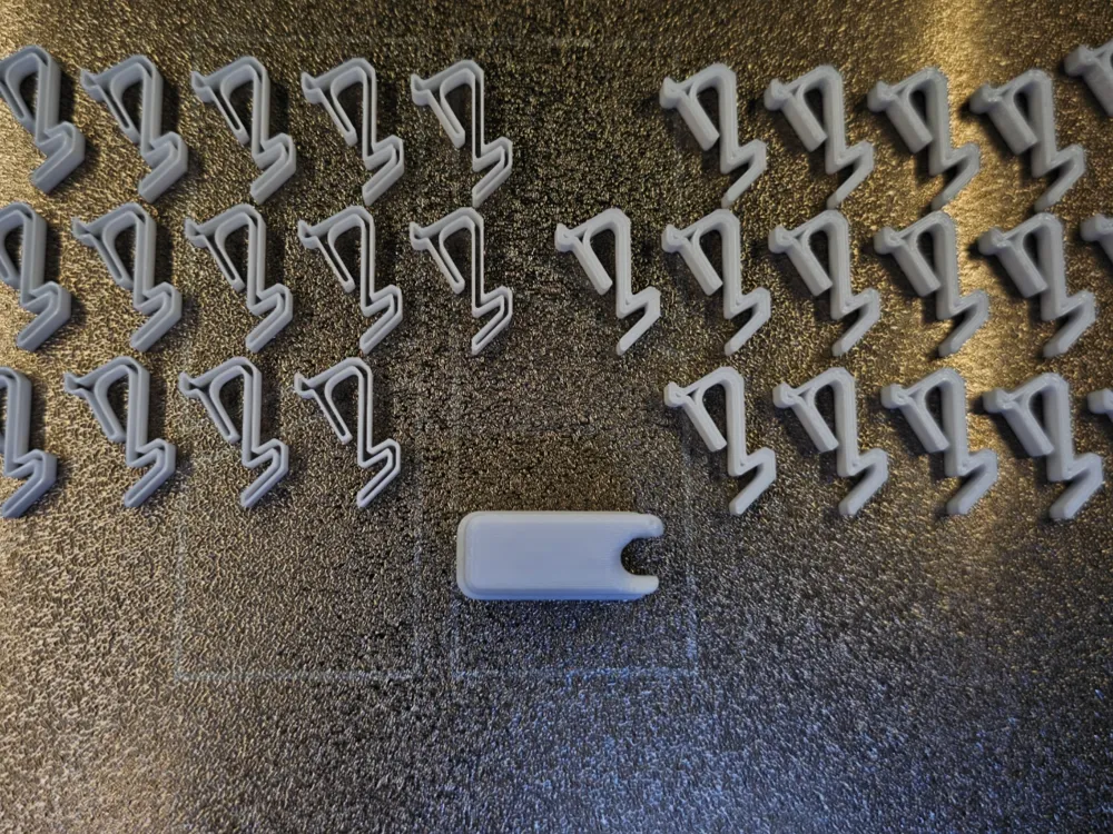 Remixed Clips and Plug for LED Riser Modular Remixed by chrismaddahl ...