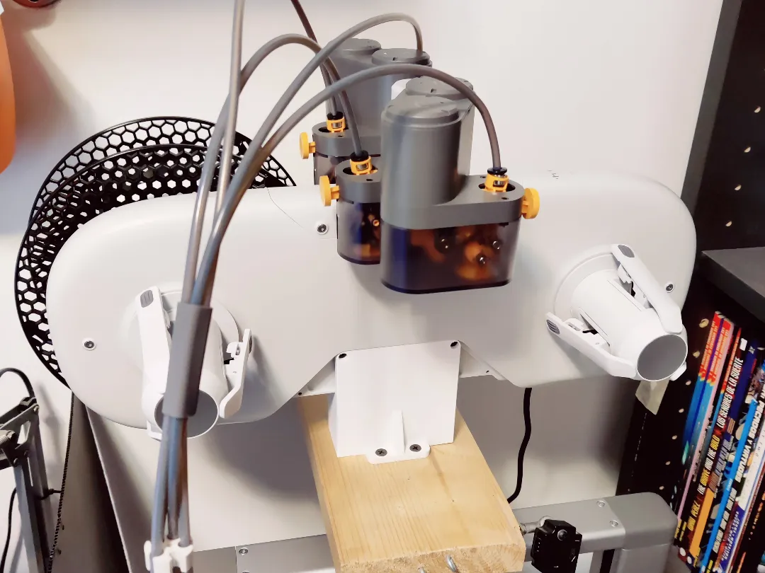 AMS Lite 顶部支架螺丝固定 - 免费 3D 打印模型 - MakerWorld