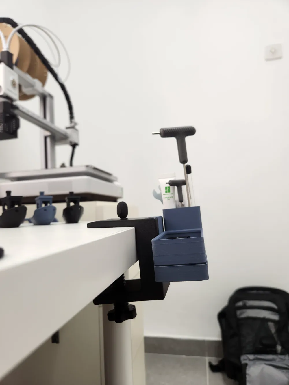 Infinity Clamp Gridfinity Base - table gridfinity by MakerMorph ...