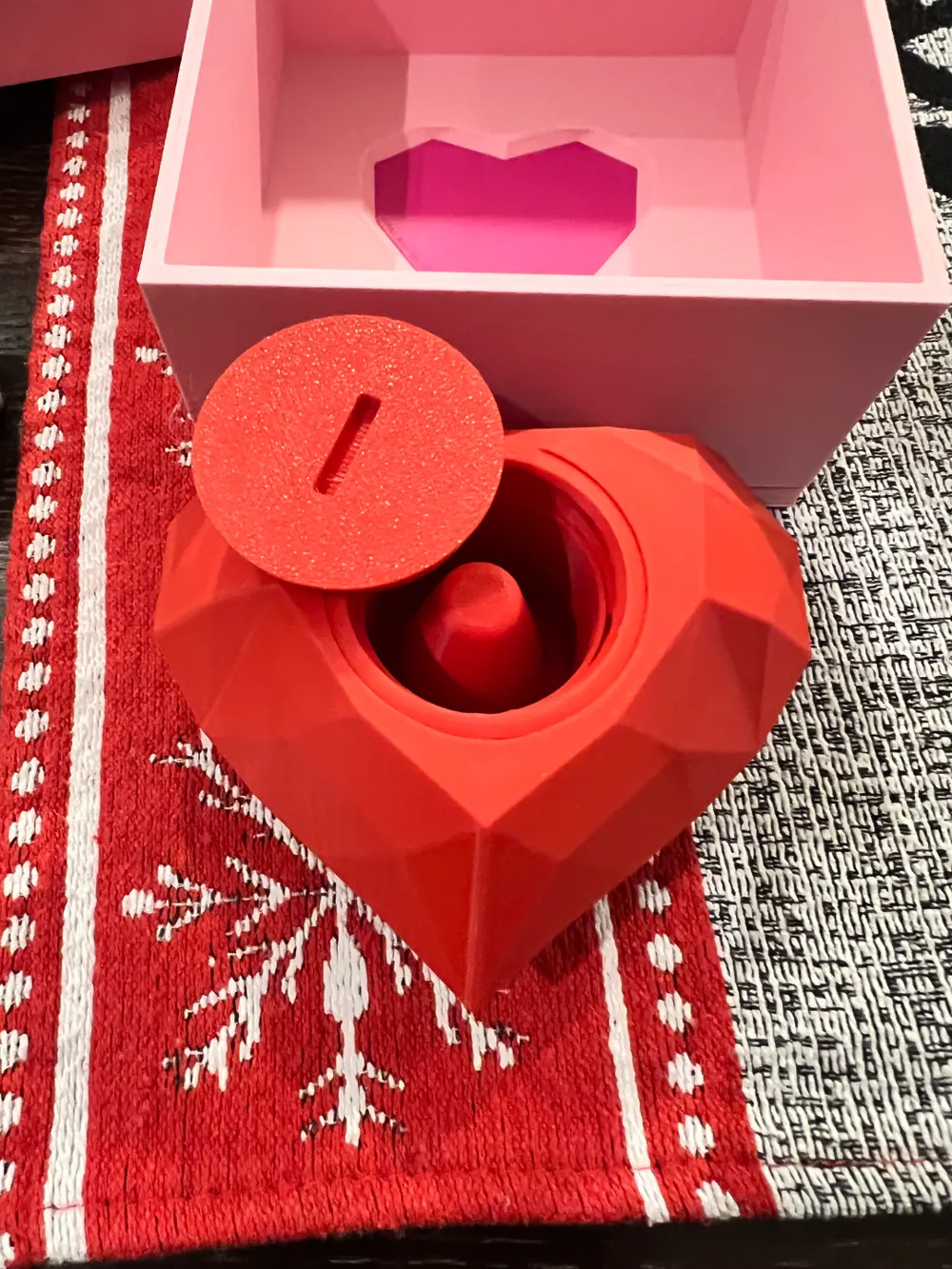 Valentine Day Diamond Heart with Box + Ring insert by DCprint - MakerWorld