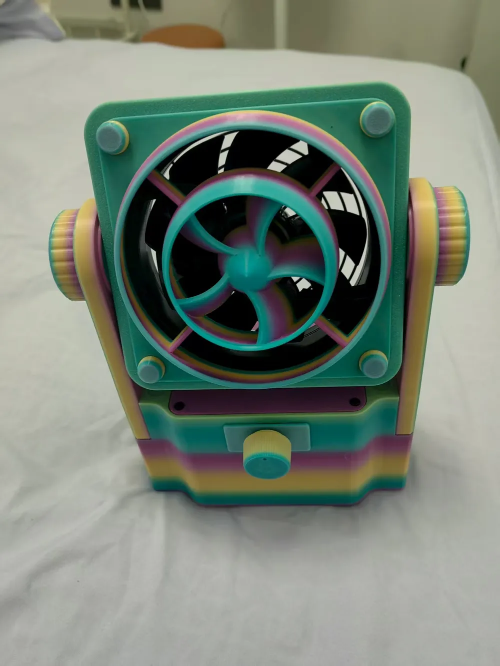 12cm battery compartment desktop fan - Free 3D Print Model - MakerWorld