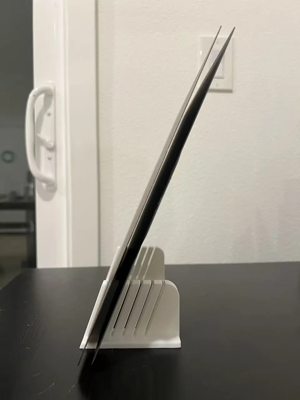 build plate holder - Free 3D Print Model - MakerWorld