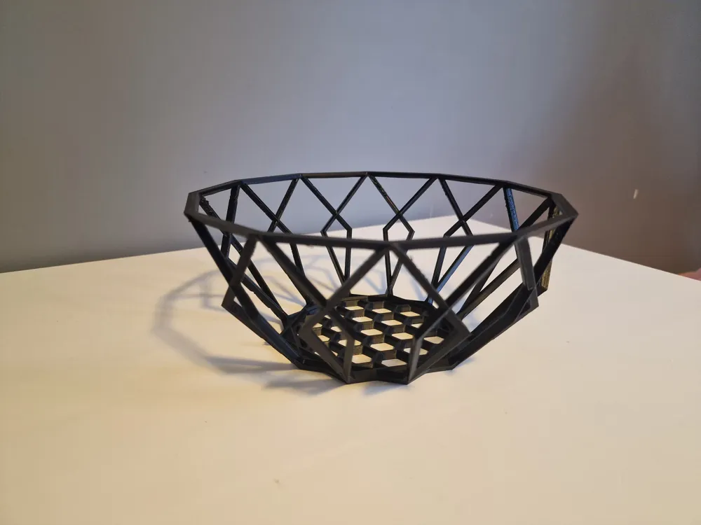 Geometric Fruit bowl by Gretaa MakerWorld: Download Free 3D Models