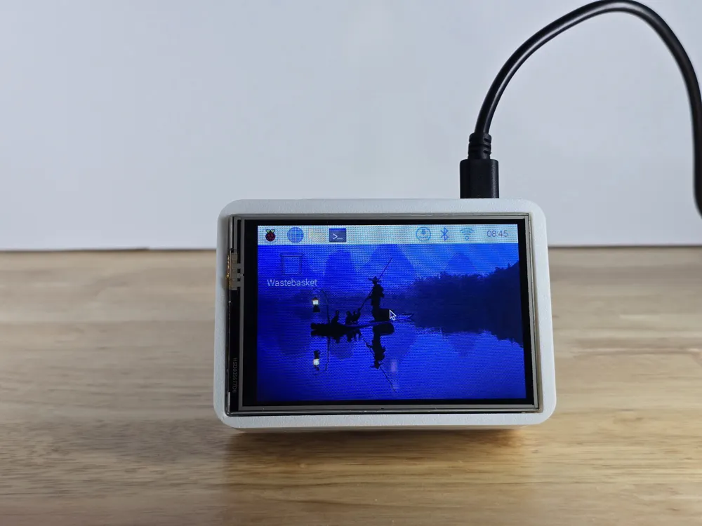 Tiny Desktop - A Pi Case for 3.5" RPi Display by SilvestreDesignLab ...