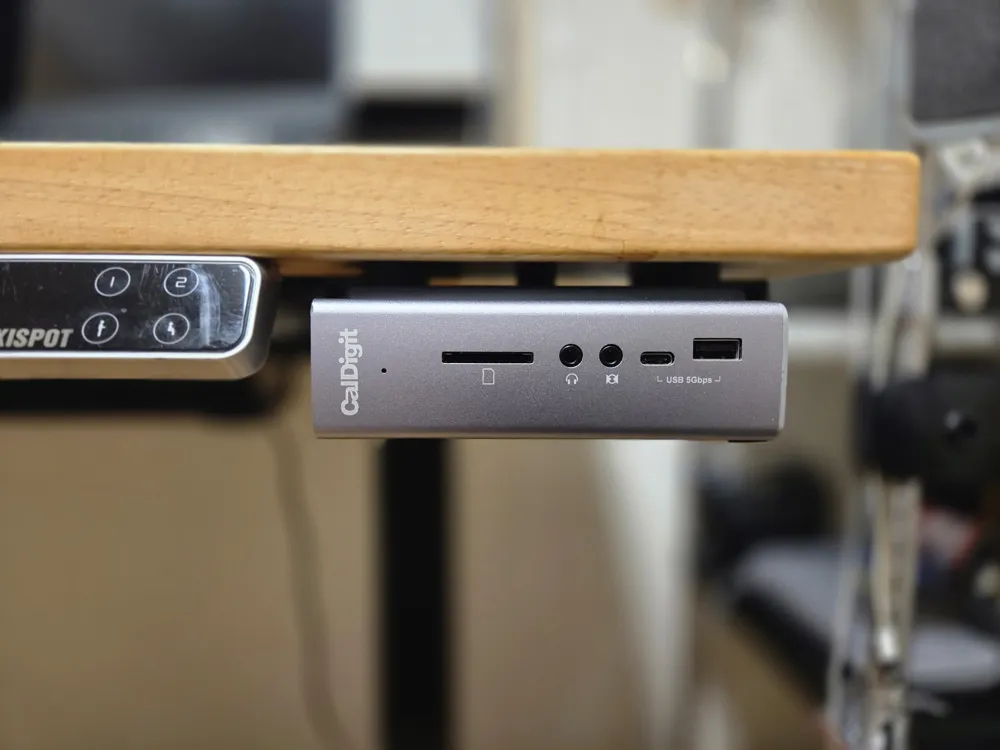 CalDigit TS3 Plus Smart hanger - Free 3D Print Model - MakerWorld