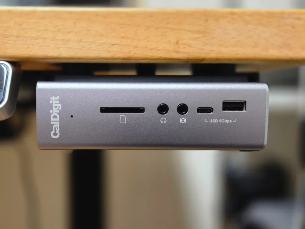 CalDigit TS3 Plus Smart hanger - Free 3D Print Model - MakerWorld