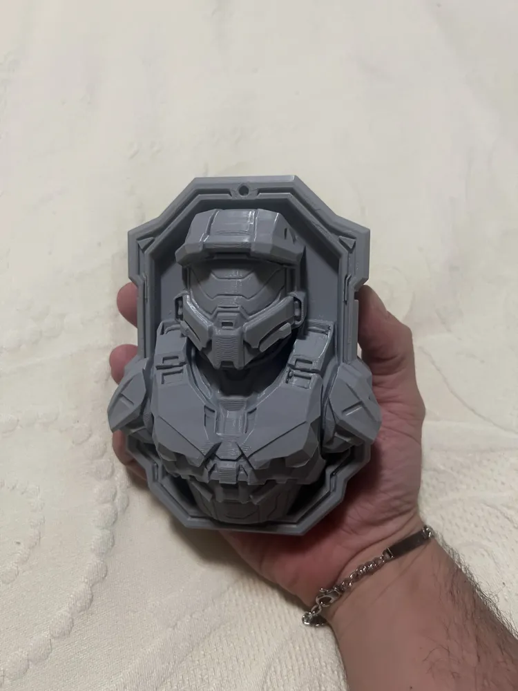 Master Chief Wall Trophy – Halo Inspired by Lancilnove MakerWorld ...