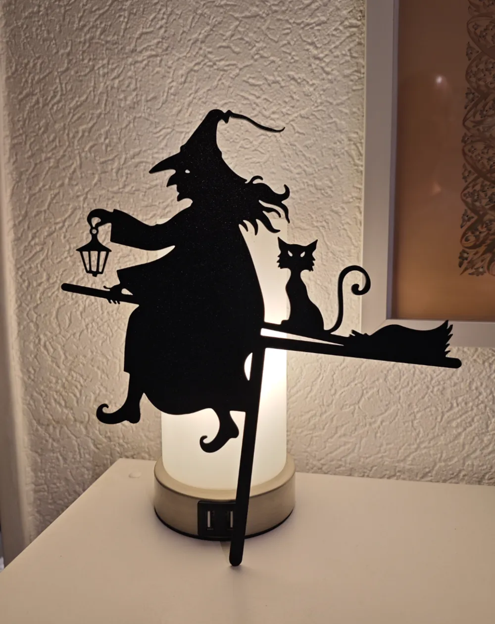 Halloween Witch with a Cat - Free 3D Print Model - MakerWorld