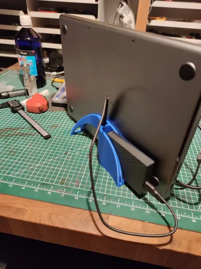 Double MacBook Pro 2020 Vertical Stand Remixed by Desmodromic - MakerWorld