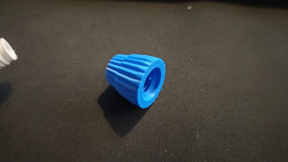 Toothpaste tube adapter for travellers by Oneshotblu MakerWorld ...