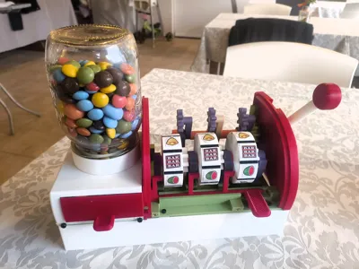 SweetReel -the candy dispenser slot machine - Free 3D Print Model ...