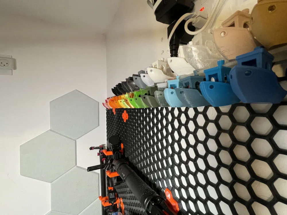 Benchy Display for Honeycomb Storage Wall Remixed by JonathanLevi ...