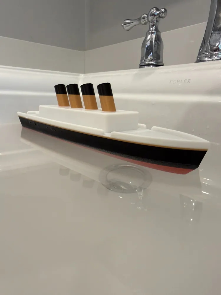 Unsinkable Titanic Floating Toy - Free 3D Print Model - MakerWorld