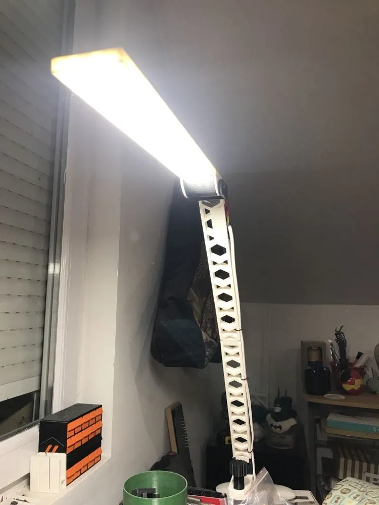 DIY Desk Lamp by Miki_Toldi - MakerWorld