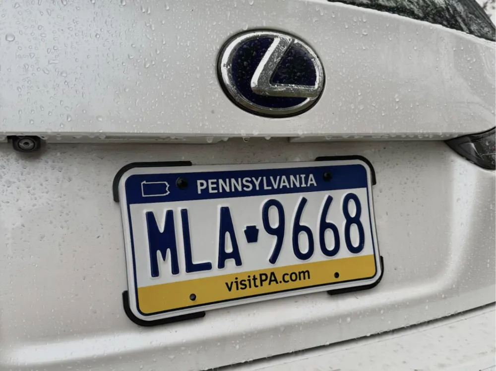 License Plate Frame - Minimalist, Rattle Quieting - Free 3D Print Model ...