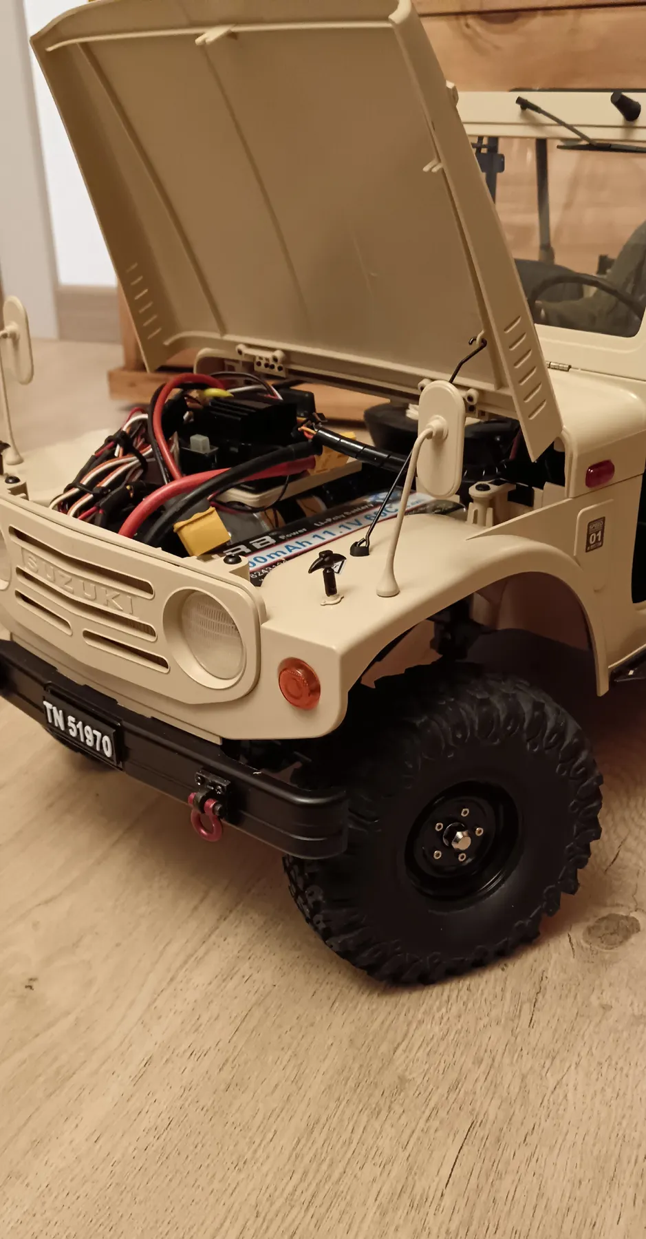 FMS SUZUKI JIMNY LJ10 HOOD ROD LOCK RC - Free 3D Print Model - MakerWorld