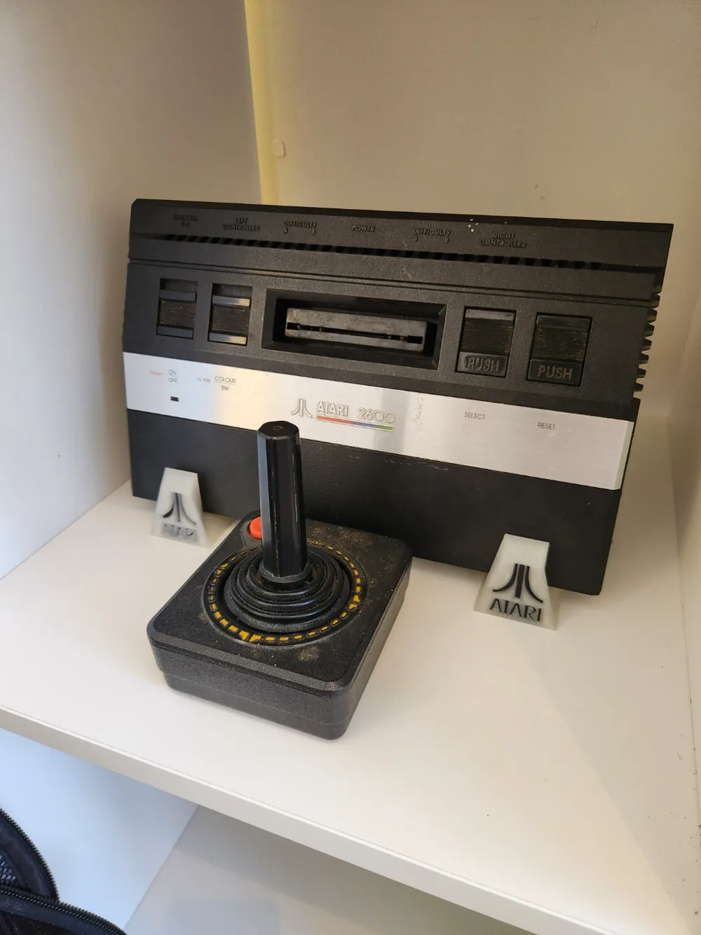 Atari 2600 Vertical Stands Remixed by Duke Silver MakerWorld: Download ...