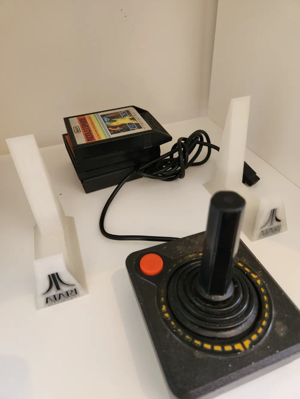 Atari 2600 Vertical Stands Remixed by Duke Silver MakerWorld: Download ...