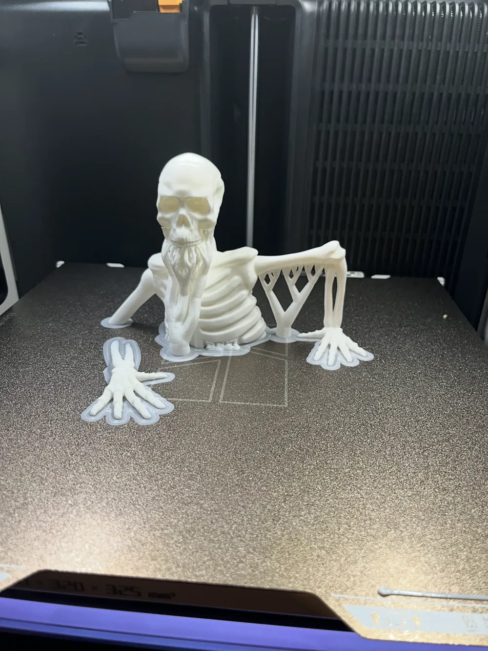 Table breaker Skeleton by DeKorverArt MakerWorld: Download Free 3D Models