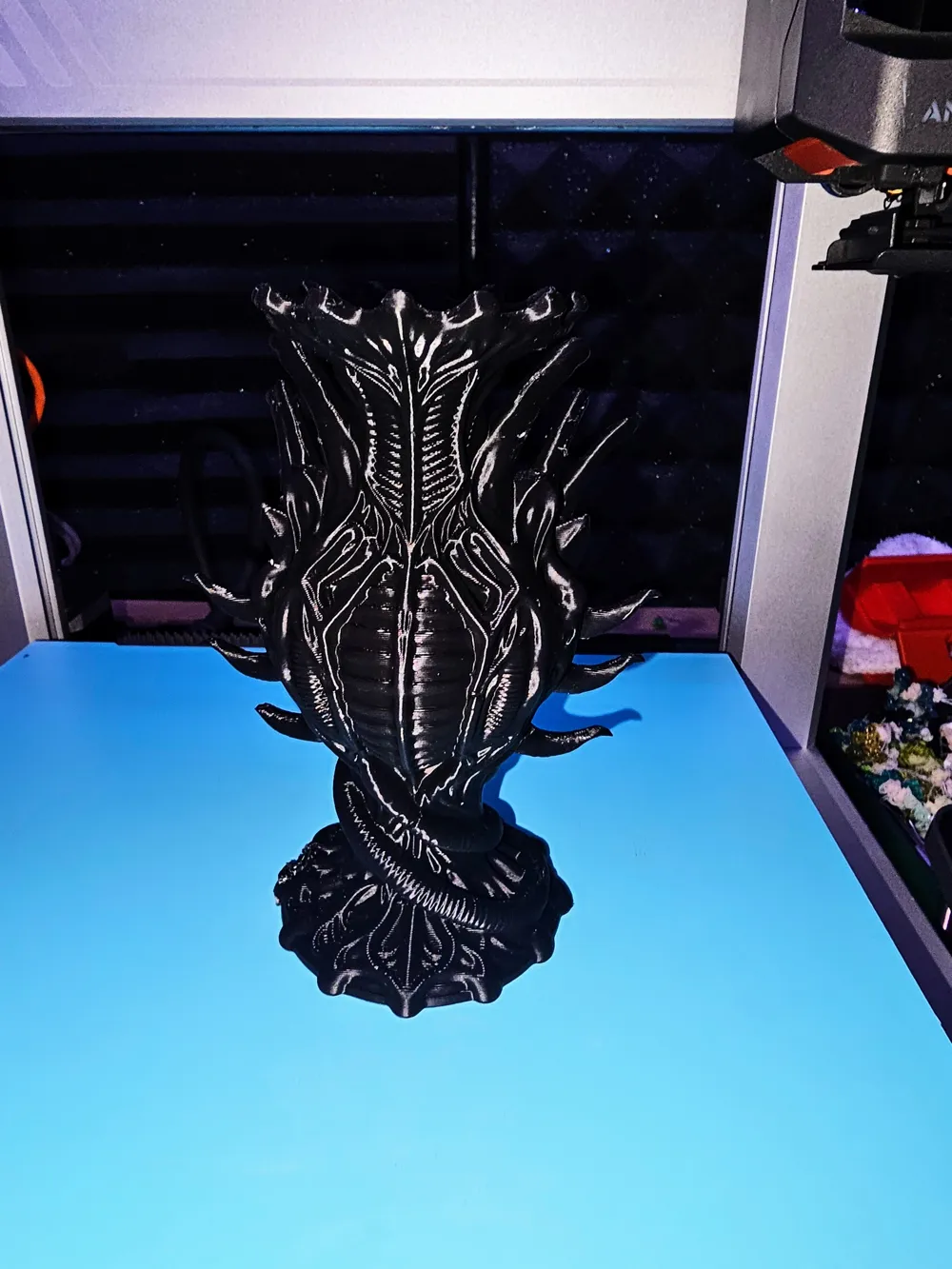 Giger's Heart - Vase - Xenomorph Giger Inspired - Free 3D Print Model ...