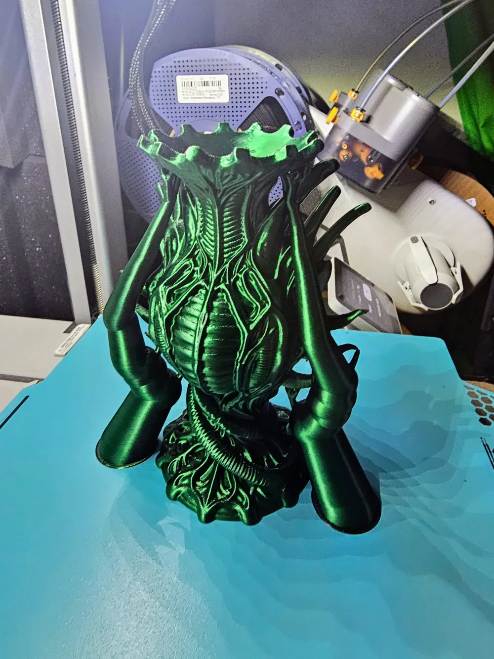 Giger's Heart - Vase - Xenomorph Giger Inspired - Free 3D Print Model ...