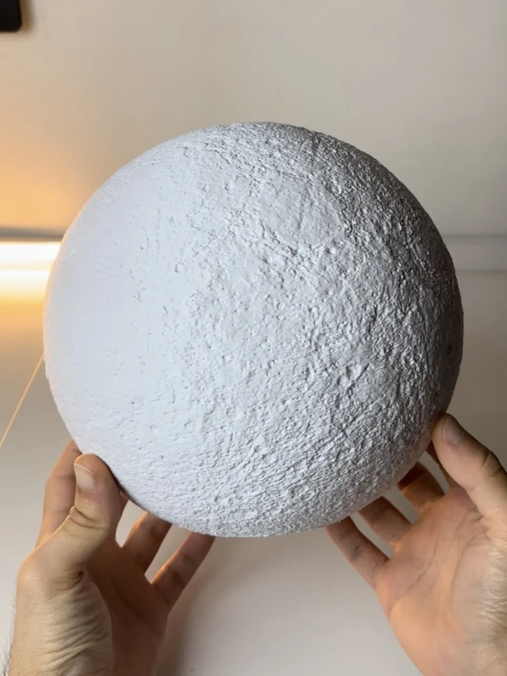 Moon Lamp with Wavy Stand (Fuzzy Skin) - Free 3D Print Model - MakerWorld