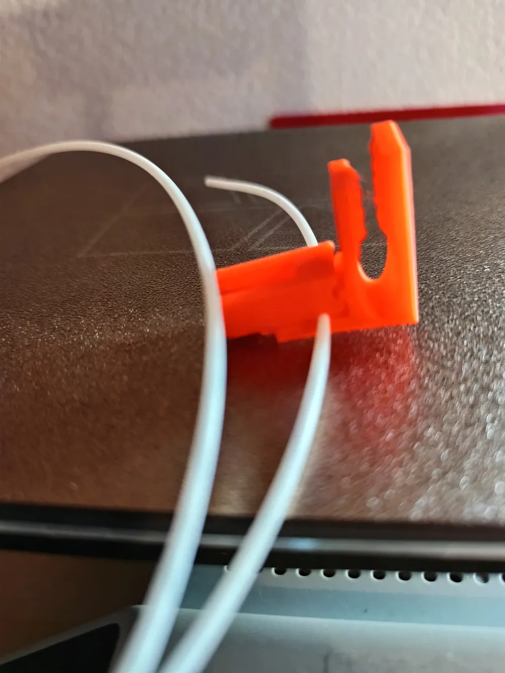 filament clip with click lock by CappuCrafter MakerWorld: Download Free ...