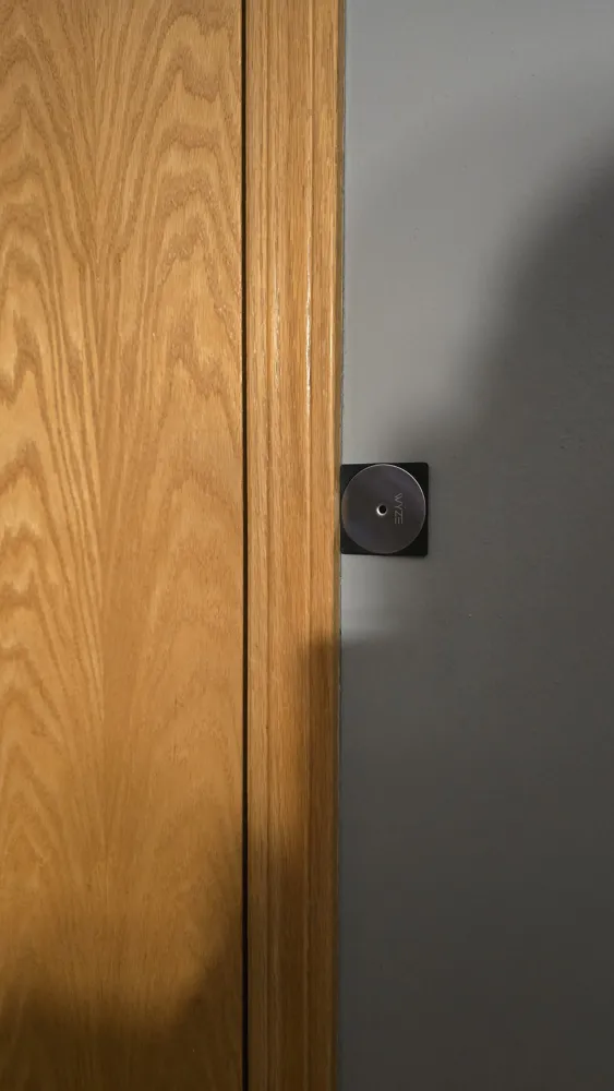 Wyze Cam V2, V3, V4, Damage Free Door Frame Mount - Free 3D Print Model ...