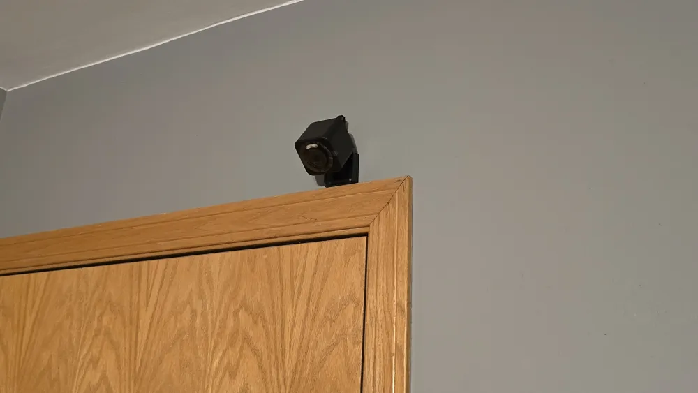 Wyze Cam V2, V3, V4, Damage Free Door Frame Mount - Free 3D Print Model ...