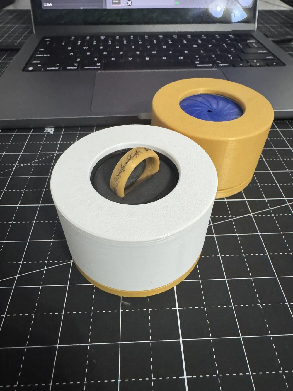 Mechanical Iris Ring Box V3 - Free 3D Print Model - MakerWorld