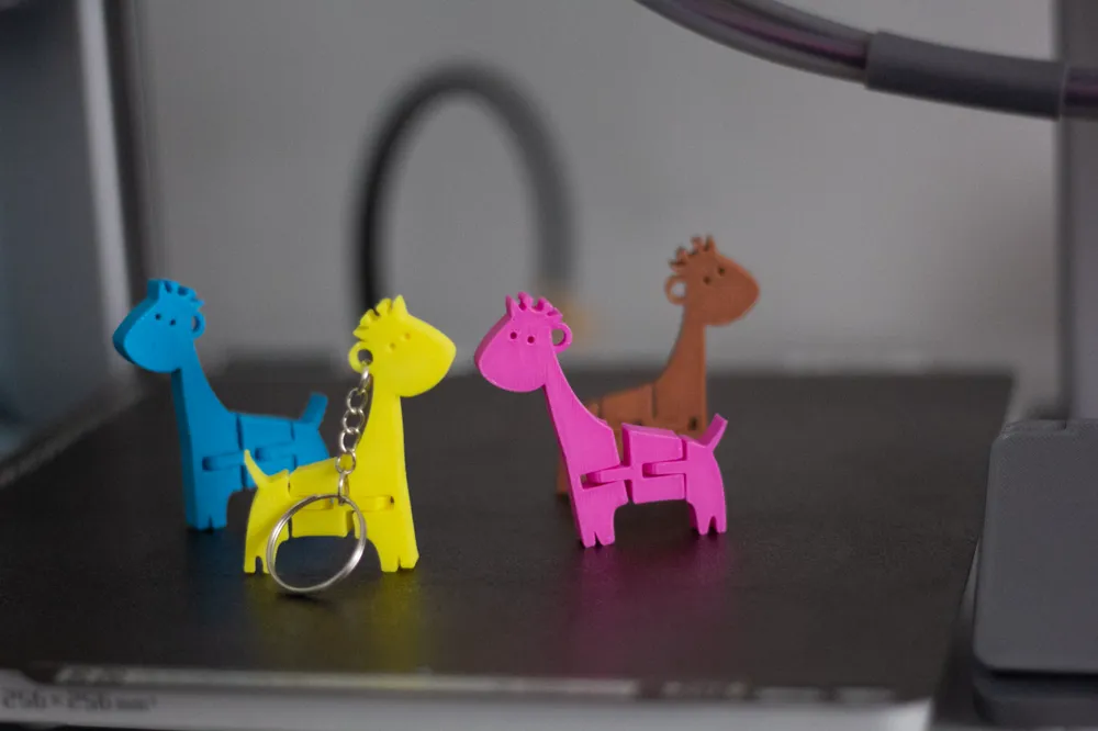 Flexi giraffe Keychain Articulated by makerhek - MakerWorld